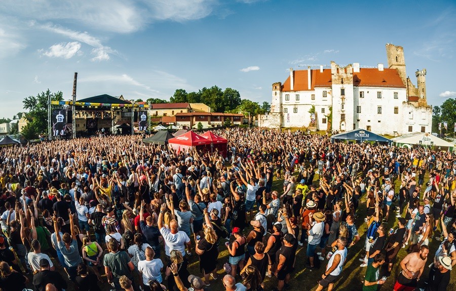 Slavnosti Břeclav hlásí téměř vyprodáno. Dorazí Mirai, Chinaski nebo ...